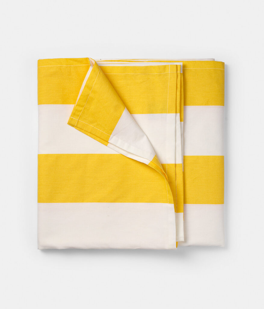 Rosa-rödrutig duk i ekologisk bomull